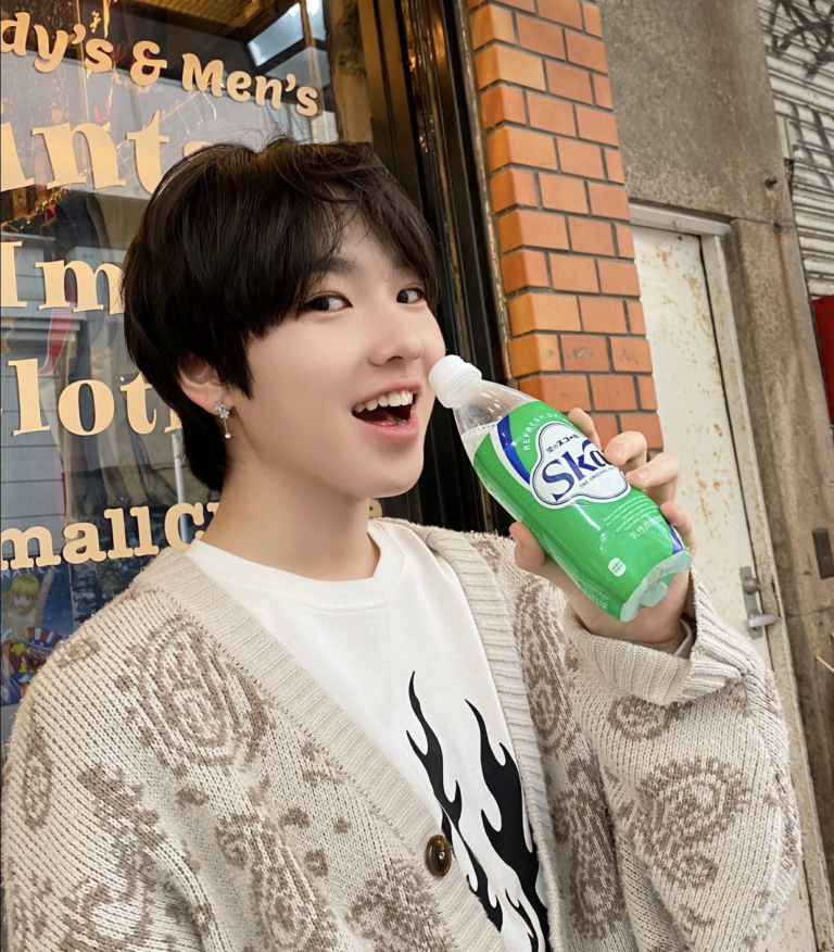 [NCT WISH・サクヤ][福岡]SmallChange 福岡 店外 - oshito